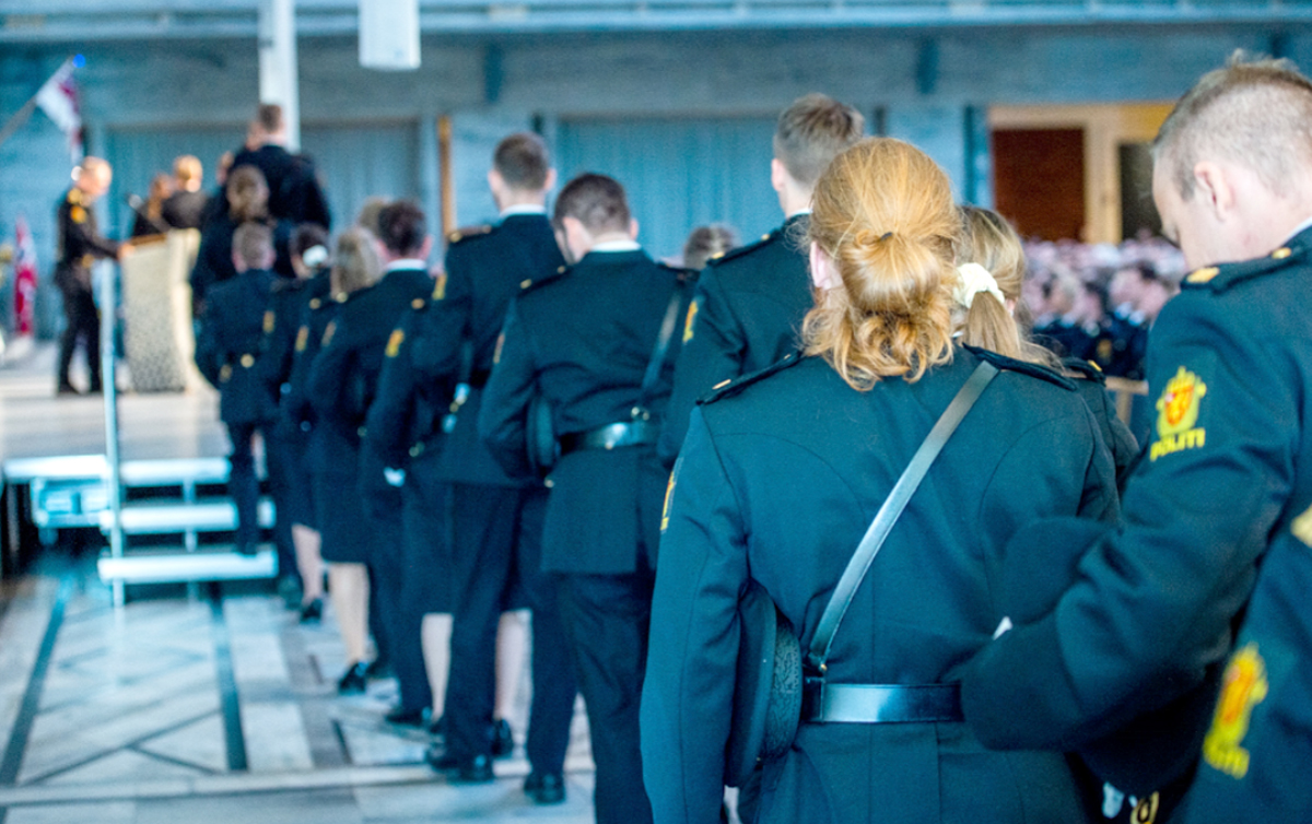 Stadig flere søker seg til politiyrket - Eikernytt.no