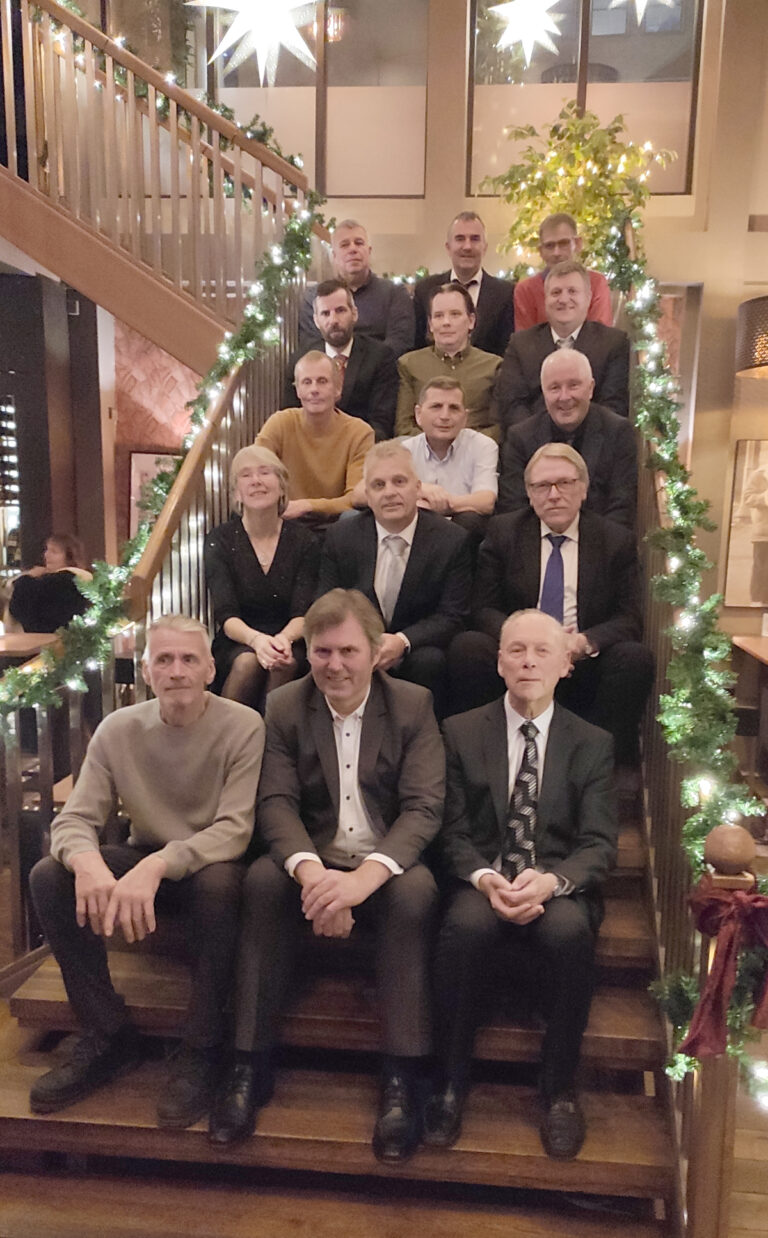 Hellefoss feiret kanskje Norges mest stabile arbeidsstokk - Eikernytt.no