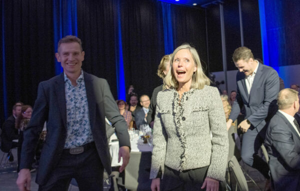 FISKUM: Ble kåret til Årets drikk for andre år på rad - Eikernytt.no