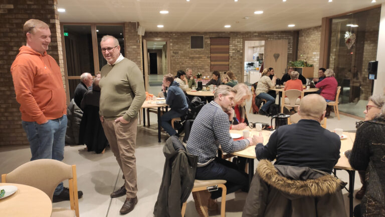 Startet «Samskapingskafé» for å fremme kreativiteten - Eikernytt.no