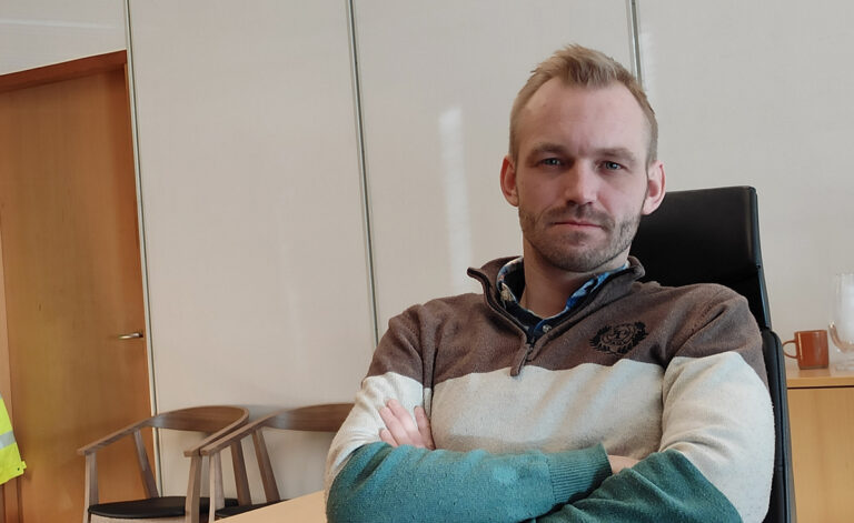 - Ikke aktuelt å bruke festsalen til kontorer - Eikernytt.no