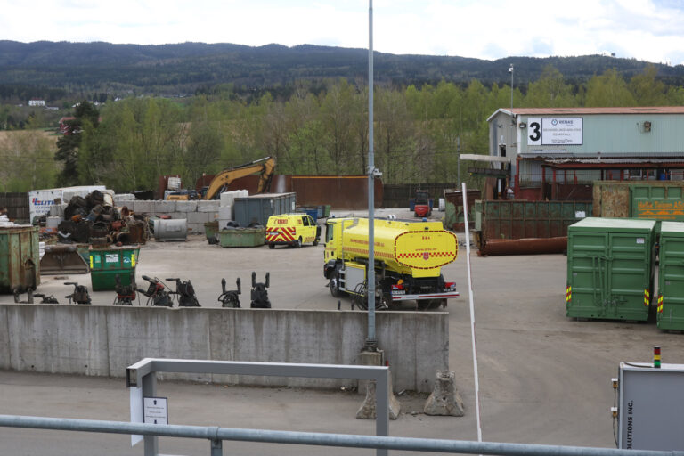 Brann hos Hellik Teigen – fire fikk i seg røyk - Eikernytt.no